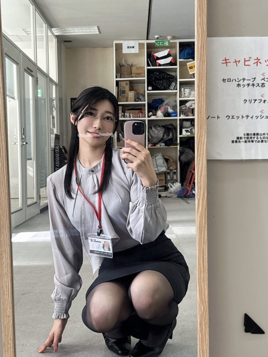 SOD社員秘書【守屋よしの】25歳がAVデビューしファンティアとFC2が身バレ！ - 夢の世界へようこそ